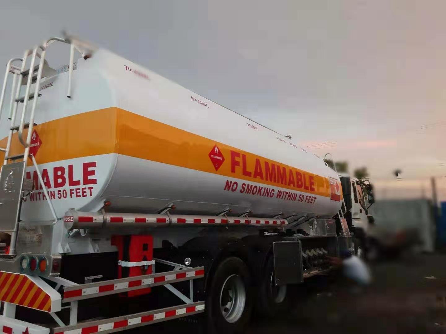 24,000L Carbon Steel Fuel Tank Semi Trailer | The Manila Chemoil Tank ...